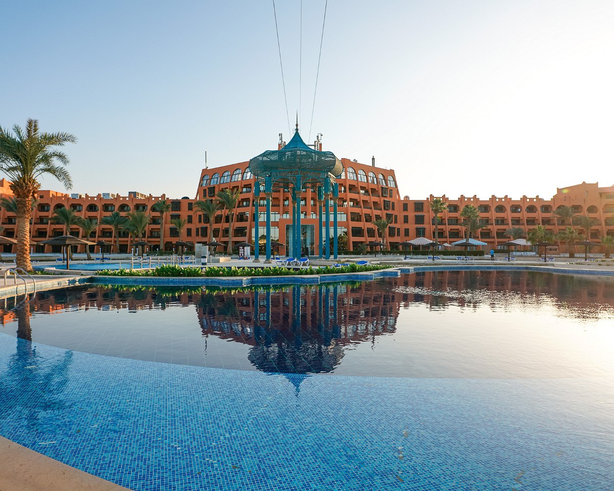 Bathing on the Red Sea - Calimera Blend Paradise!