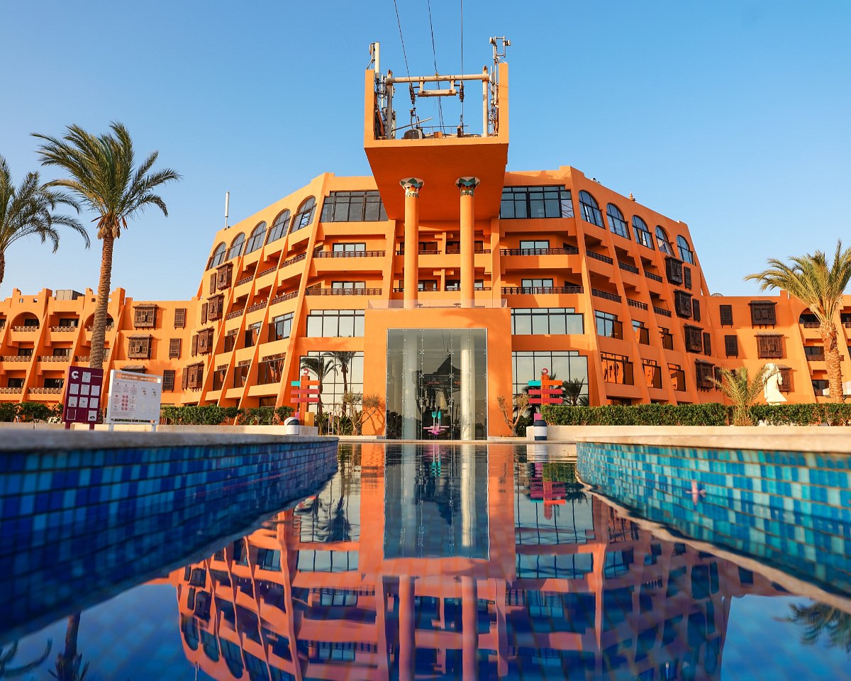 Bathing on the Red Sea - Calimera Blend Paradise!