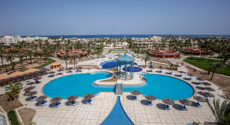 Bathing on the Red Sea - Calimera Blend Paradise!